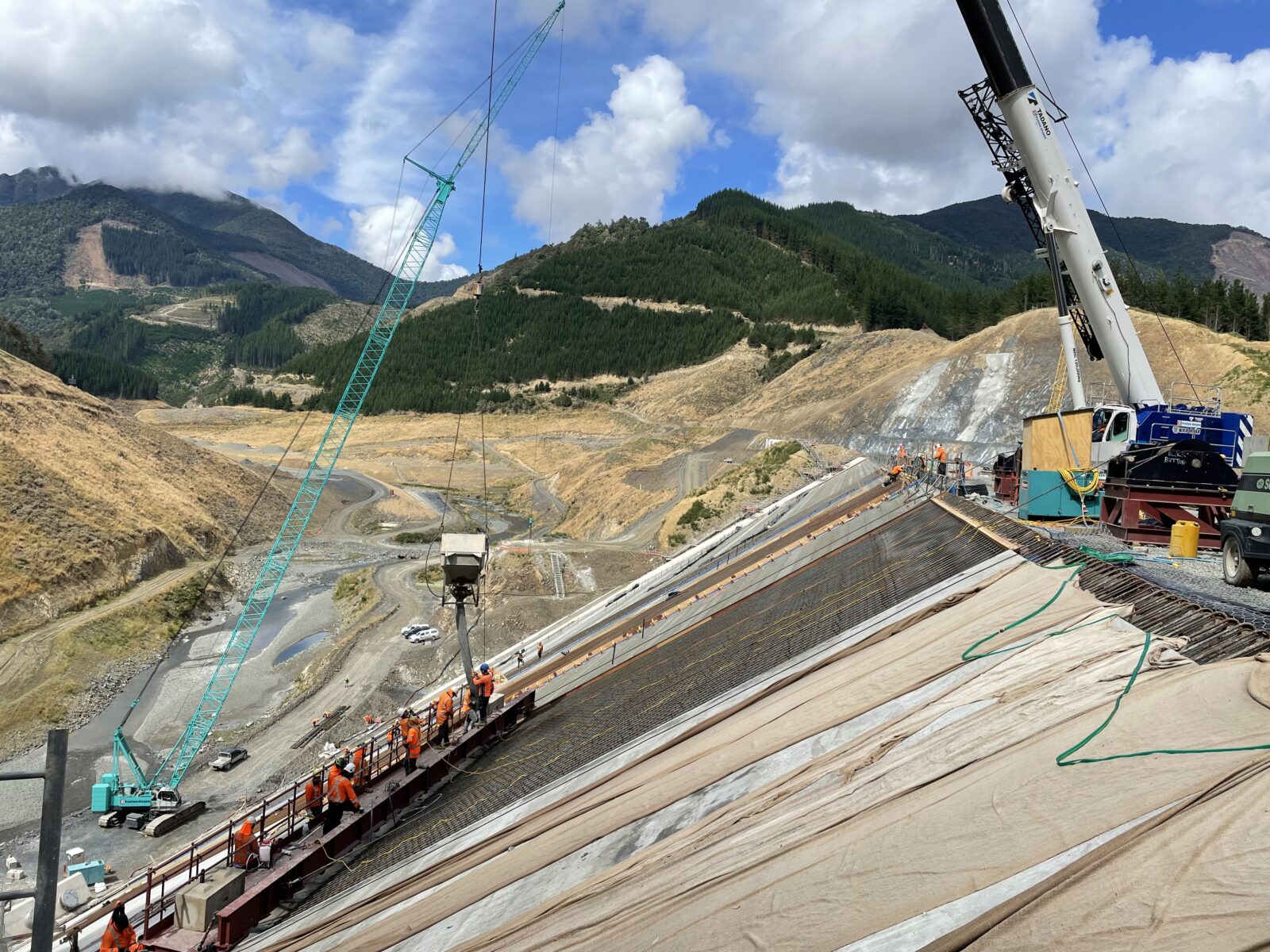 Slipforming the first concrete facing slab – Waimea Water